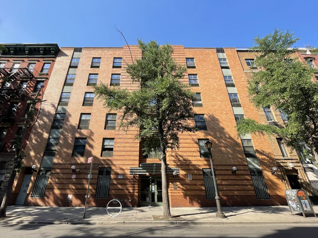 Ivan Shapiro House - Urban Pathways